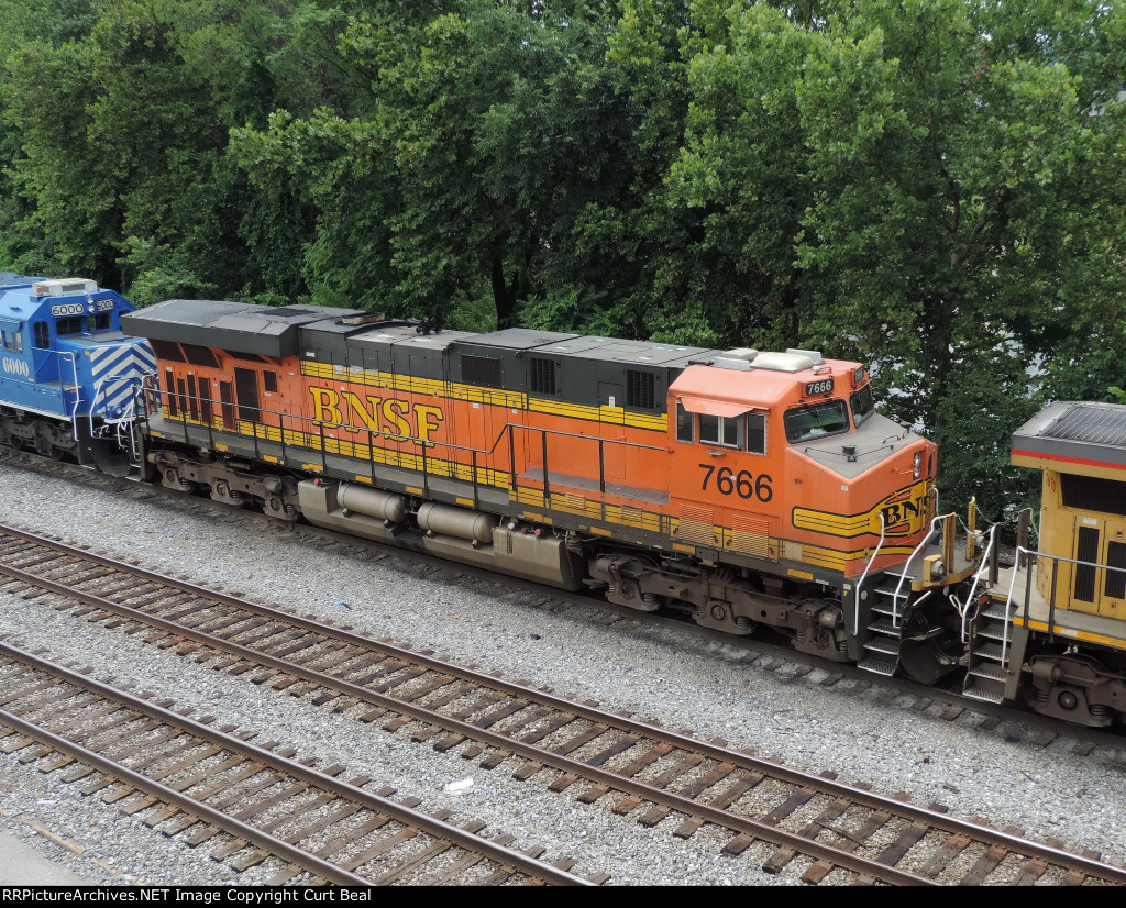 BNSF 7666
